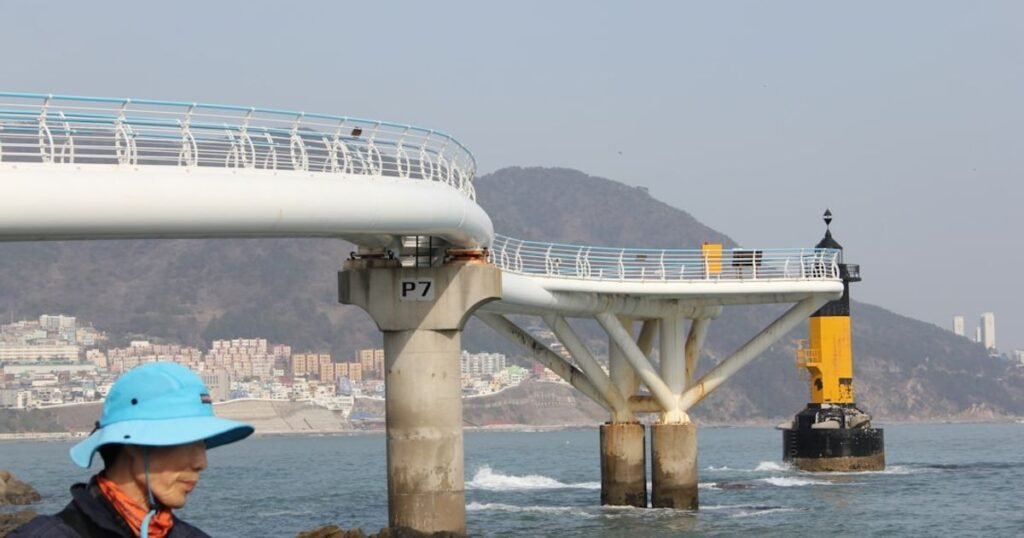 Bridge Demolition VFX Prompt - Blog - MakeAIPrompt.com