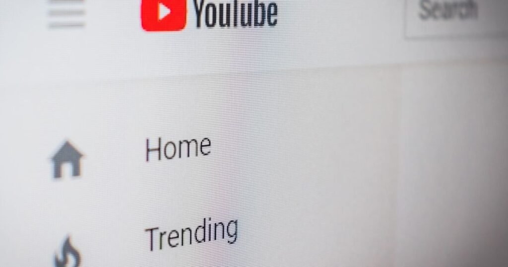 Sora Cinematic Video Prompt For YouTube Shorts - Blog - MakeAIPrompt.com