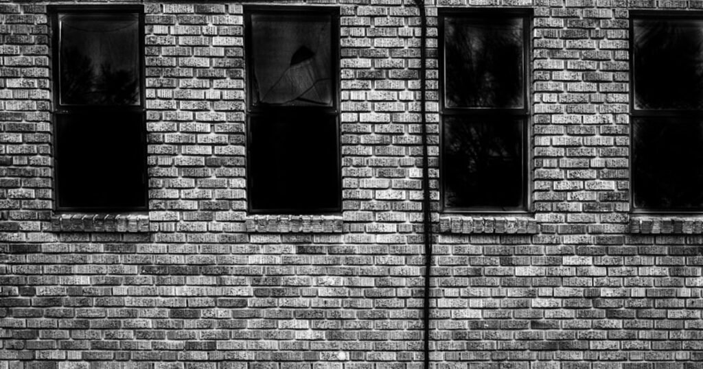 VEO 3 Prompt For Horror Short Story – The Whispering Wall